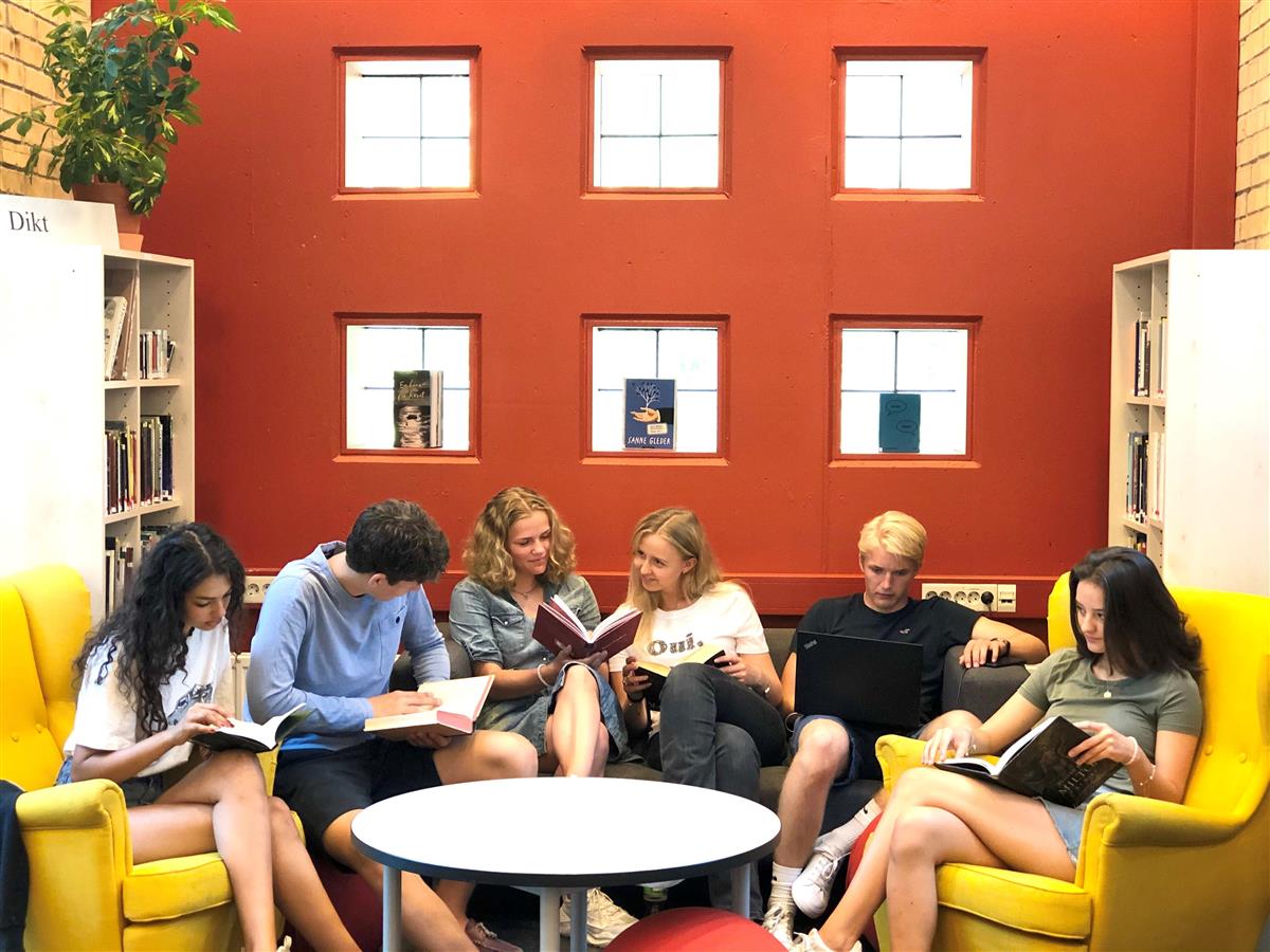 Biblioteket - Nadderud videregående skole